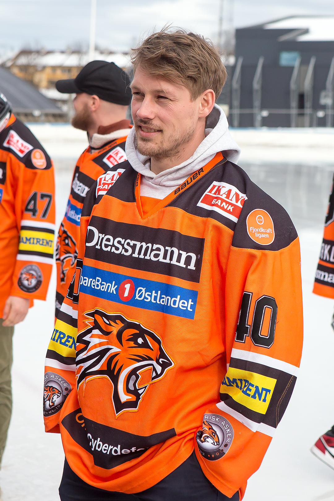 #40 LEGGER SKØYTENE PÅ HYLLA - Frisk Asker Hockey